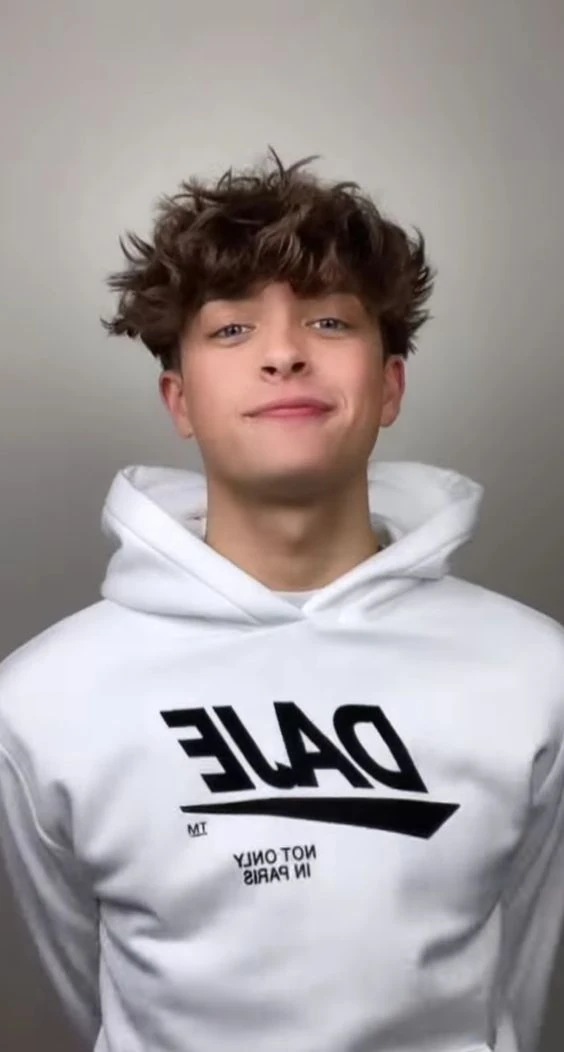 Maverick Dennis (Earth-1) | Arrow Fanon Wiki | Fandom