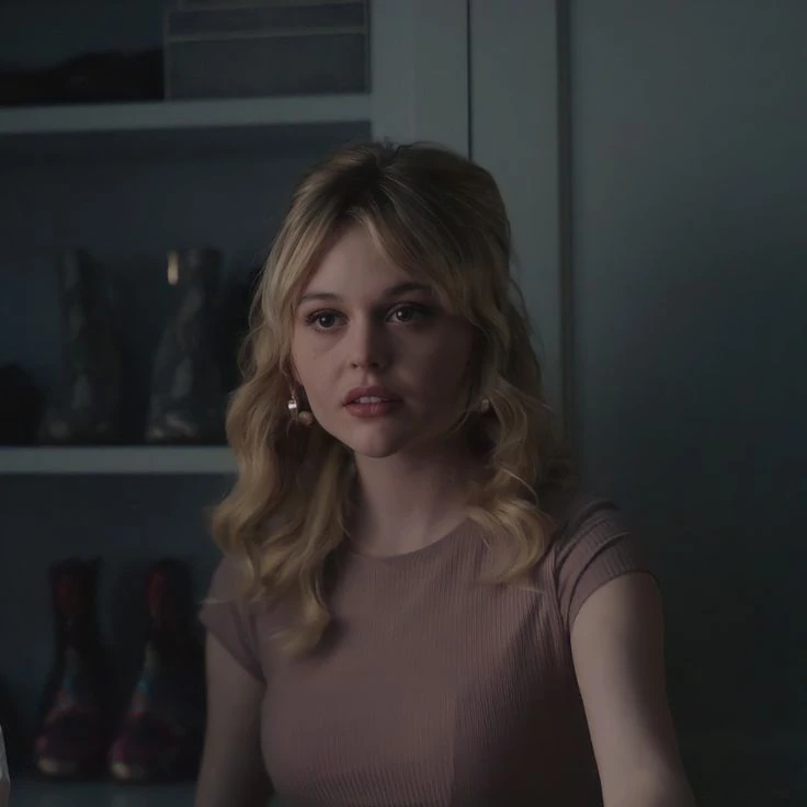 Amber Treswell (Earth-2) | Arrow Fanon Wiki | Fandom