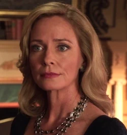 Moira Queen (Earth-2014) | Arrow Fanon Wiki | Fandom