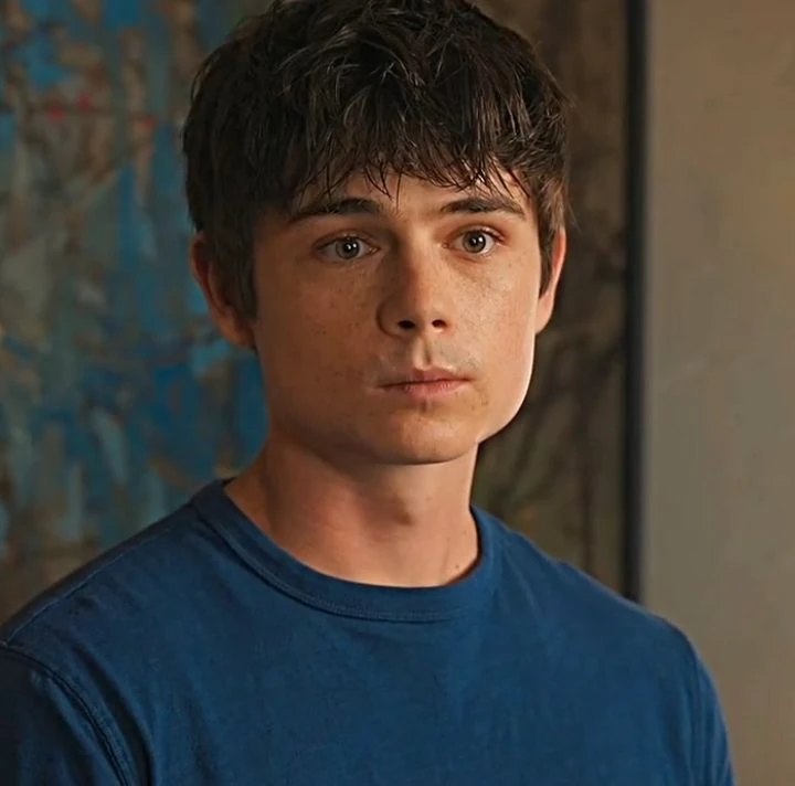 Justin Barneau (Earth-1) | Arrow Fanon Wiki | Fandom