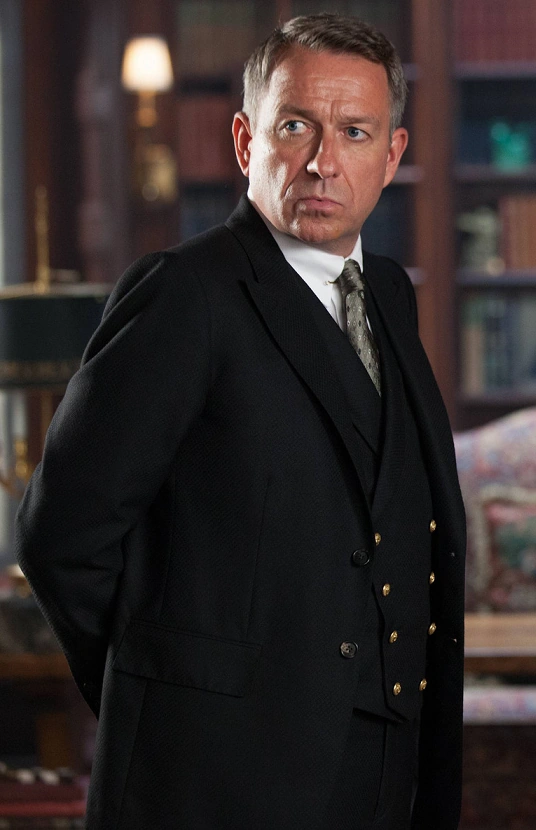 Alfred Pennyworth (Earth-2014) | Arrow Fanon Wiki | Fandom