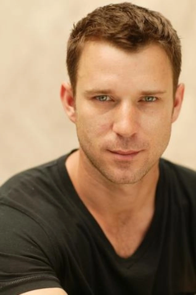 Wil Traval | Wiki ARROW France | Fandom