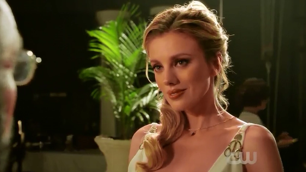 Hélène de Troie | Wiki ARROW France | Fandom