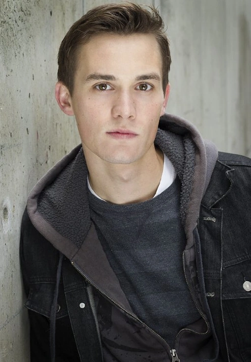 Tom Stevens | Wiki ARROW France | Fandom