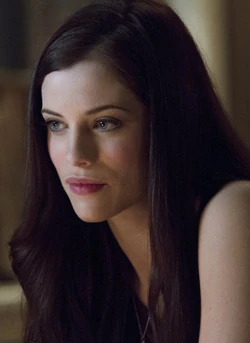 Helena Bertinelli | Arrow Polska Wikia | Fandom