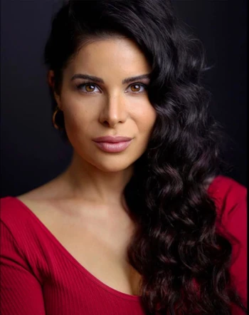 Violet Cameron | Arrowverse Wiki | Fandom