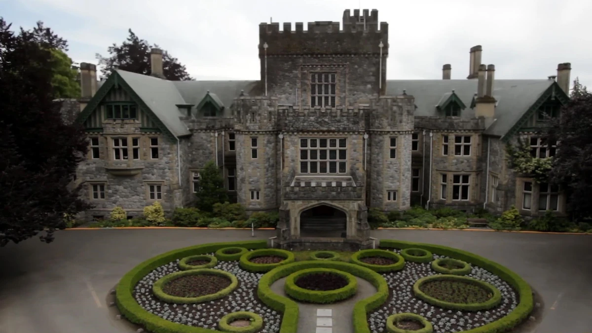 Queen Mansion (Earth-Prime) | Arrowverse Wiki | Fandom