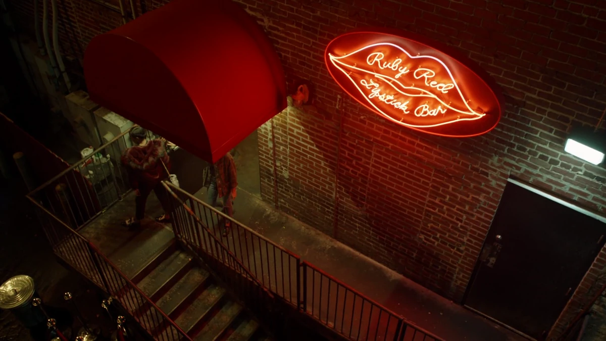 Ruby Red Lipstick Bar | Arrowverse Wiki | Fandom