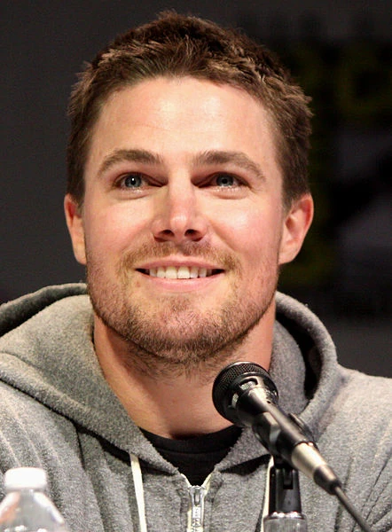 Stephen Amell | Arrowverso Wiki | Fandom