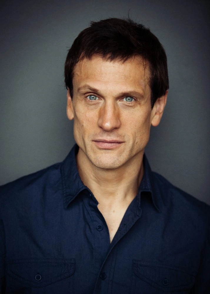 Simon Merrells | Arrowverse Wiki | Fandom