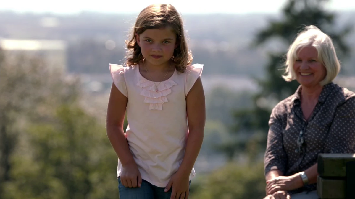 Izzy Declan | Arrowverse Wiki | Fandom