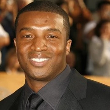 Roger Cross Arrow