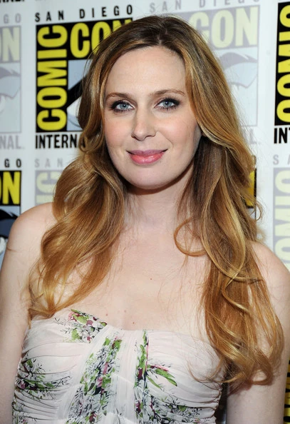 Anne Dudek | Wiki Arrowverso | Fandom