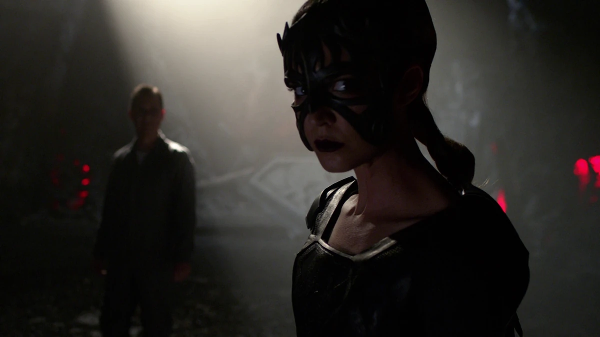 Reign suit | Arrowverse Wiki | Fandom