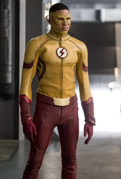 Traje Flash De La Temporada 2 De Arrow Trajes De Flecha | Wiki