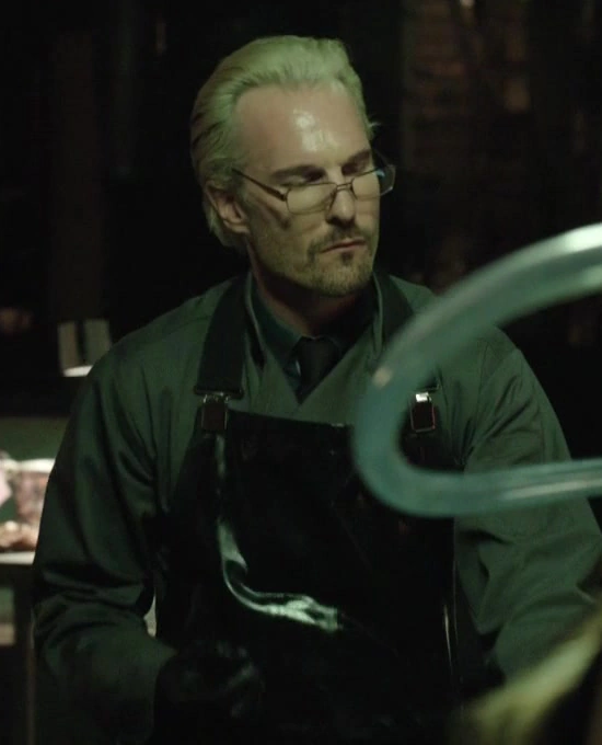 Der Puppenmacher (Barton Mathis) | Arrow Wiki | Fandom