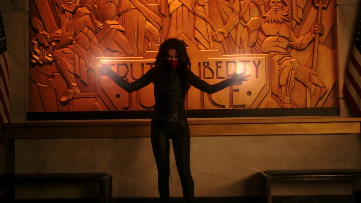 Ultraviolet suit (Earth-1) | Arrowverse Wiki | Fandom