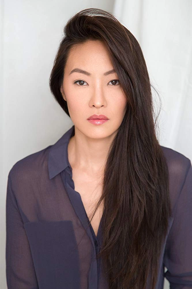 Elizabeth Anweis | Arrowverse Wiki | Fandom