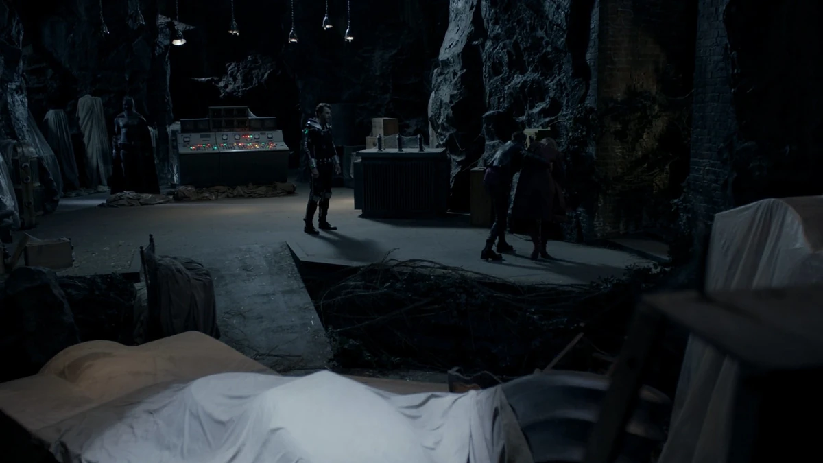 Bruce Wayne's lair | Arrowverse Wiki | Fandom