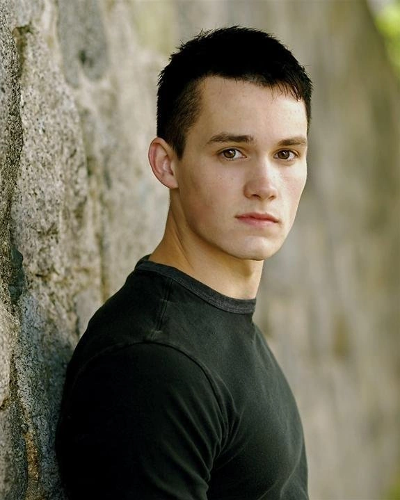 Tom Stevens | Arrowverse Wiki | Fandom