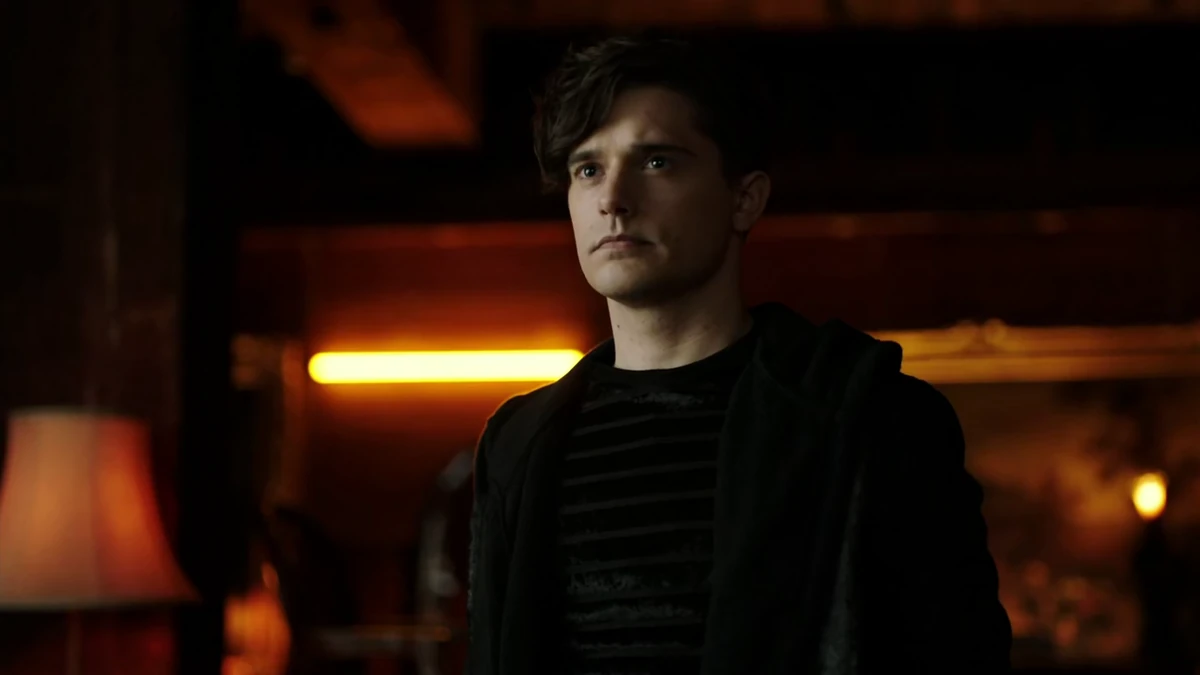 Category:Images of Hartley Rathaway | Arrowverse Wiki | Fandom