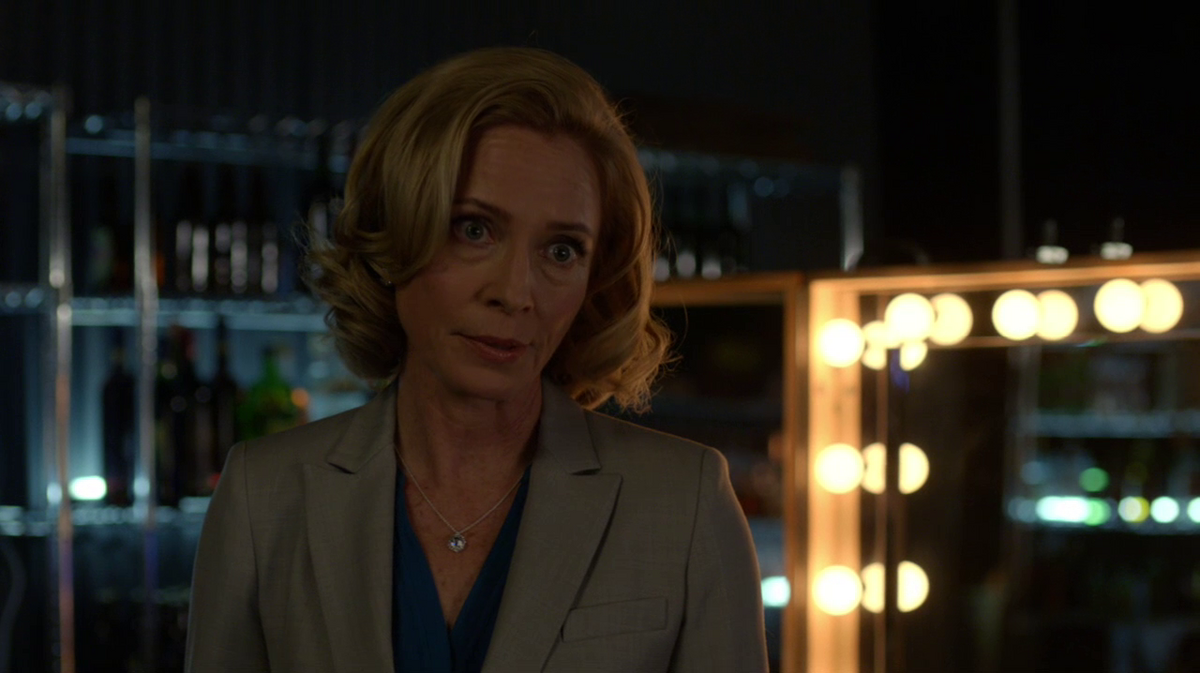 Moira Queen Arrowverserewrite Wiki Fandom