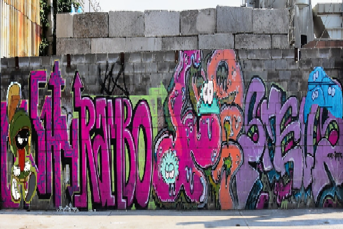 Painted Graffiti Art - The Rolling People: Marvin Martian (Mural ...