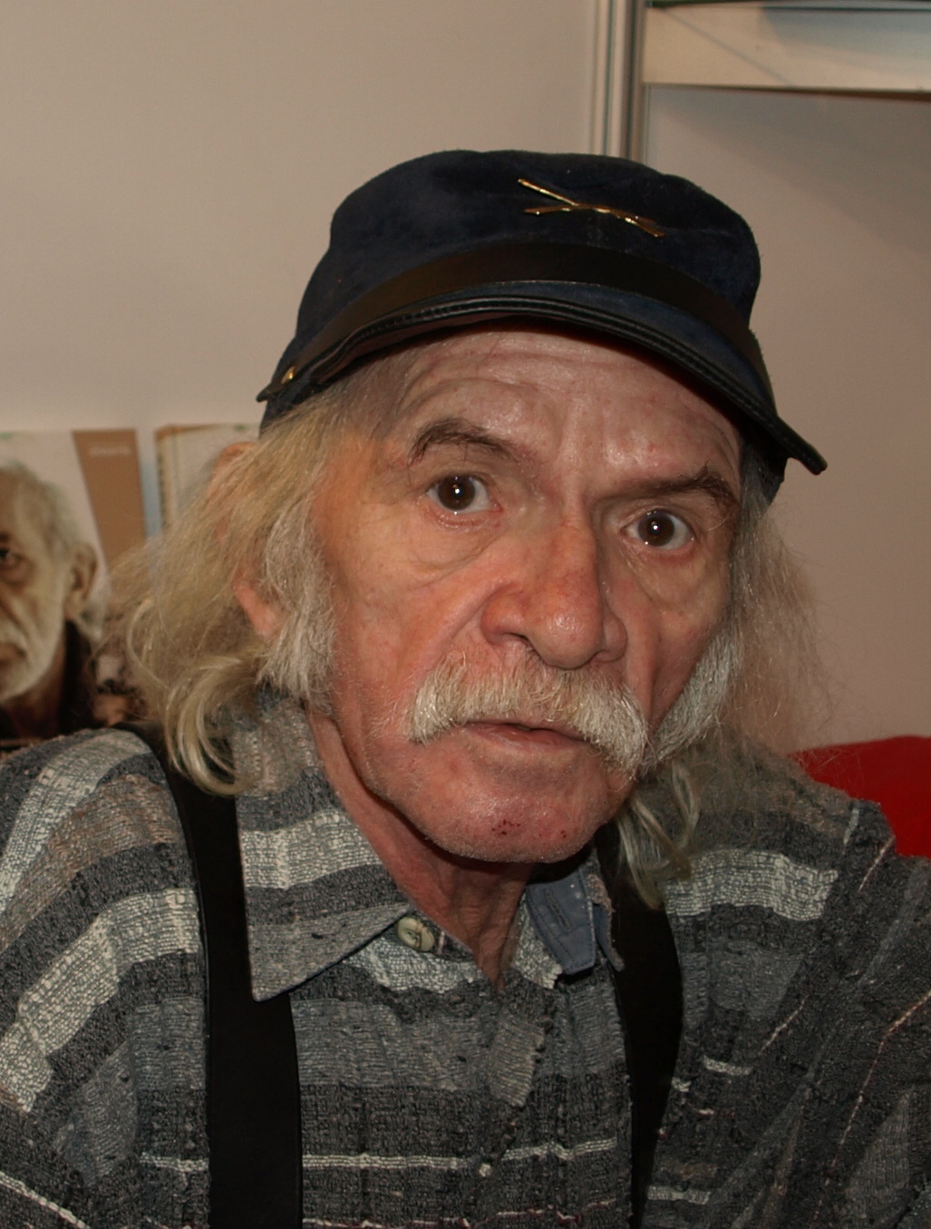 Listonosz Edzio | Artistikon Wikia | Fandom