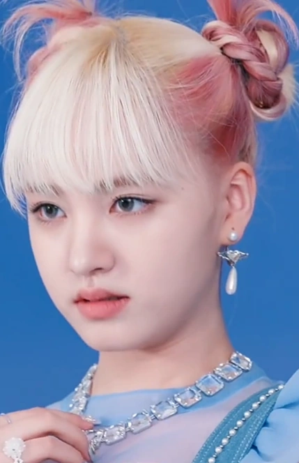 Liz | Artistpedia Wiki | Fandom