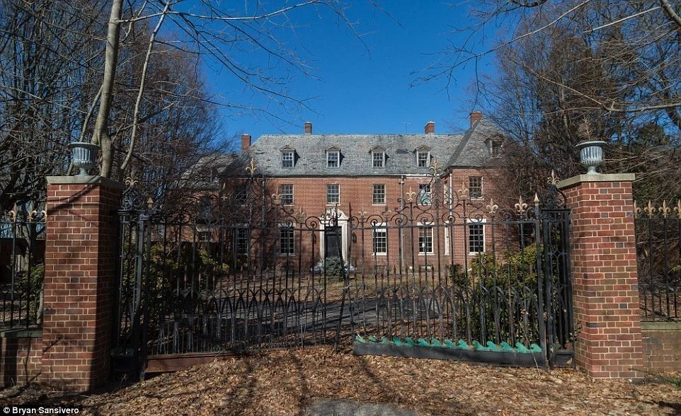 Riddle Mansion | The Delirious Movie Wikia | Fandom