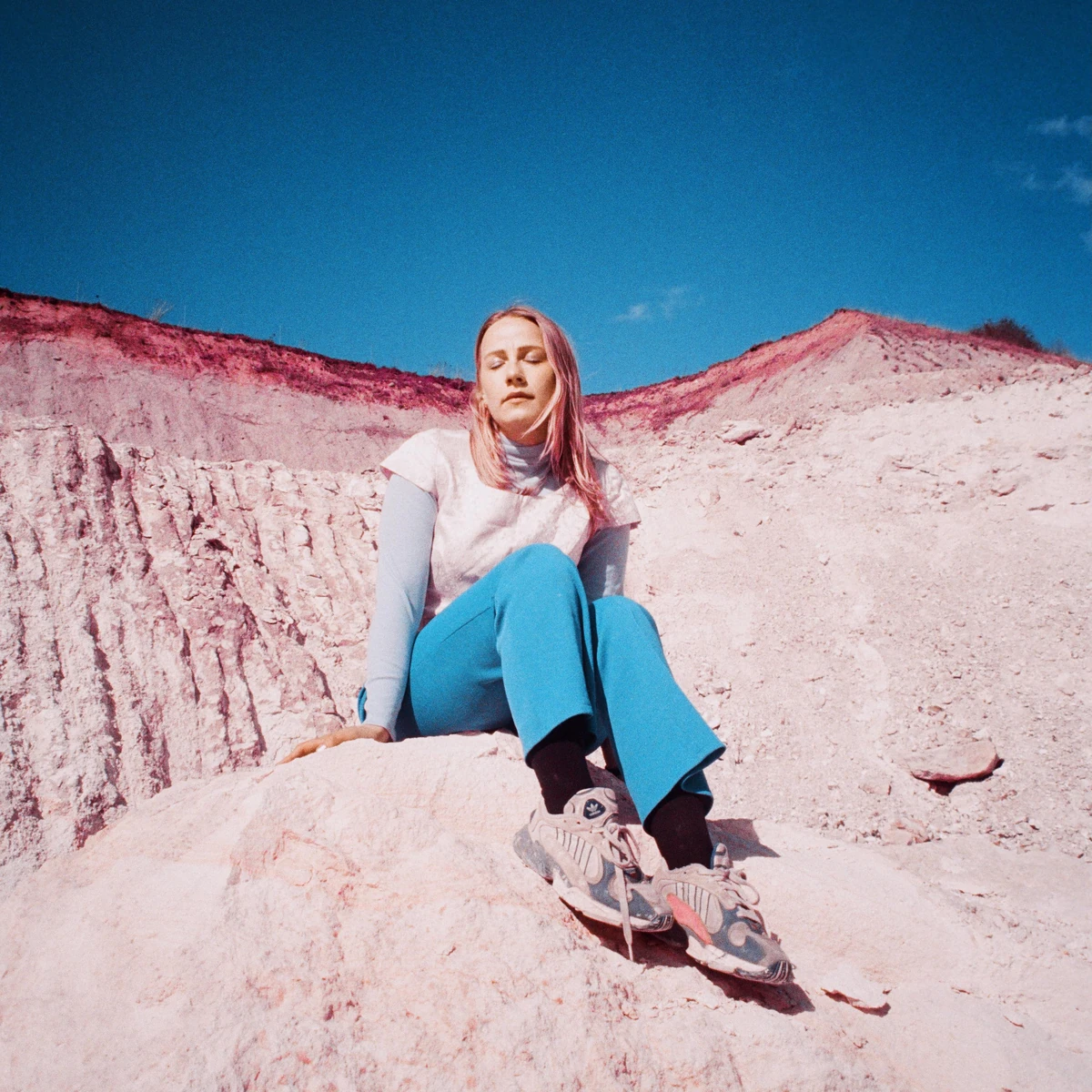 Thea Wang | Aurora Aksnes Wiki | Fandom