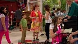 Megan Simms/Gallery | Austin & Ally Wiki | Fandom