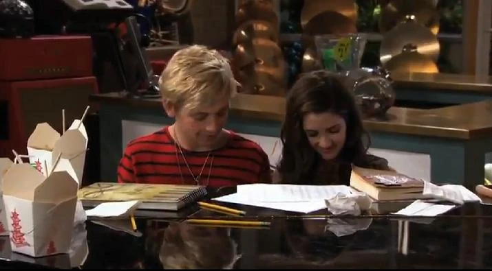 Category:Images of Dez | Austin & Ally Wiki | Fandom