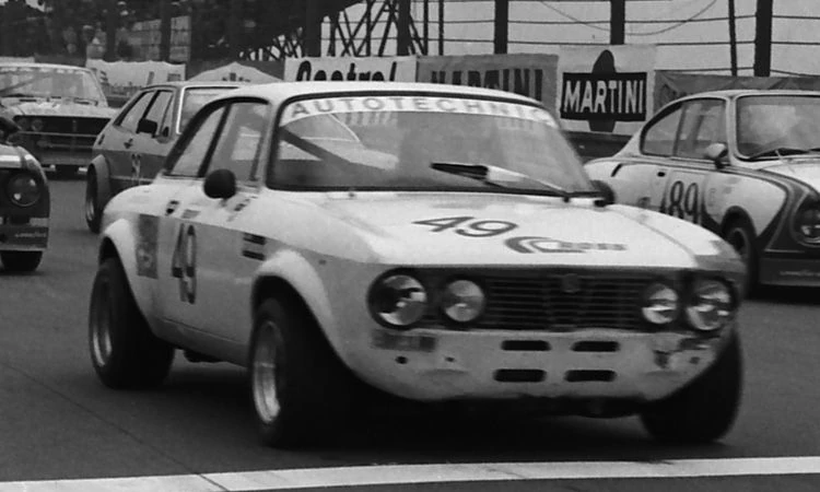 Alfa Romeo 2000 | Autopedia | Fandom