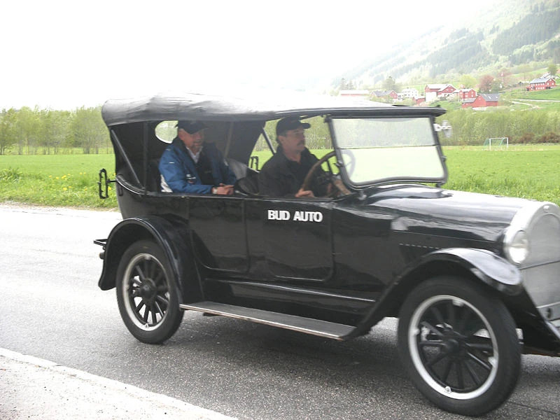 Oldsmobile Light Eight | Autopedia | Fandom