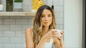 Zoë Sugg | Autrice et résumés Wiki | Fandom