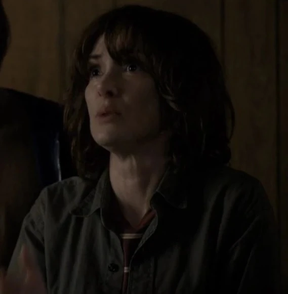 Stranger Things S01E02 "Chapter Two: The Weirdo on Maple Street" | Film ...