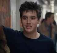 Stranger Things S01E02 "Chapter Two: The Weirdo on Maple Street" | Film ...