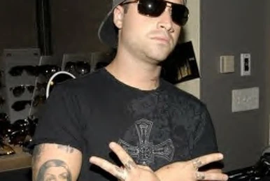M Shadows 2010