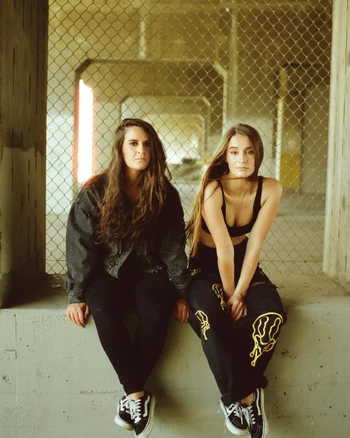 Neoni | AViVA Wiki | Fandom