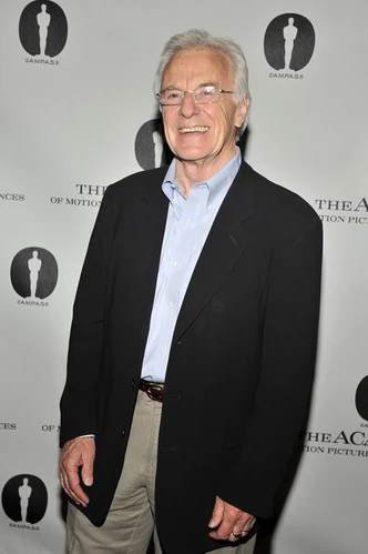 Les Dilley | Xenopedia | Fandom