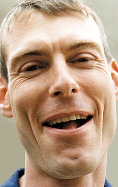 John Lebar Prometeo Just My Friend In Full Costume Talking To Ridley