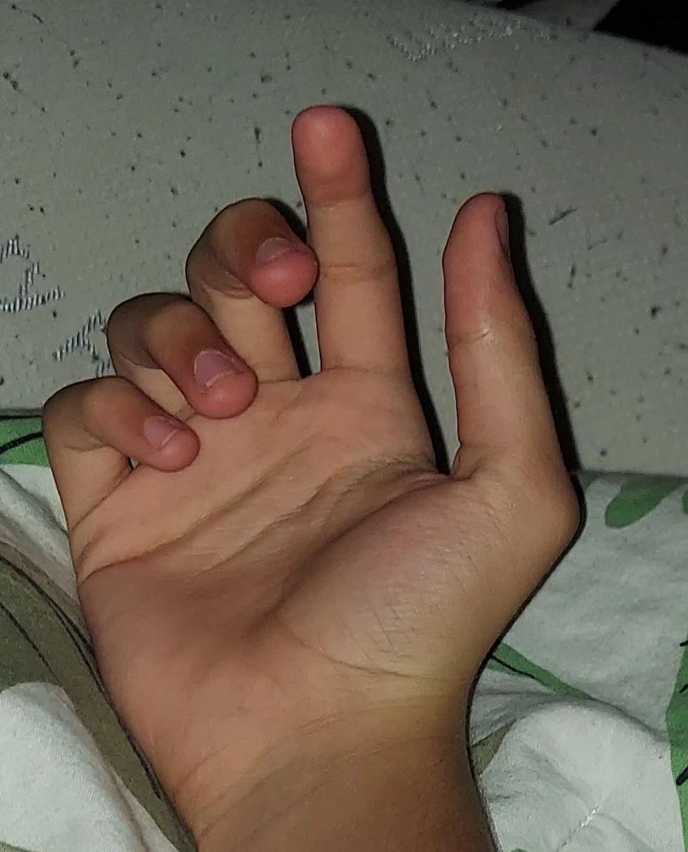 Hand reveal at night cuz why not | Fandom