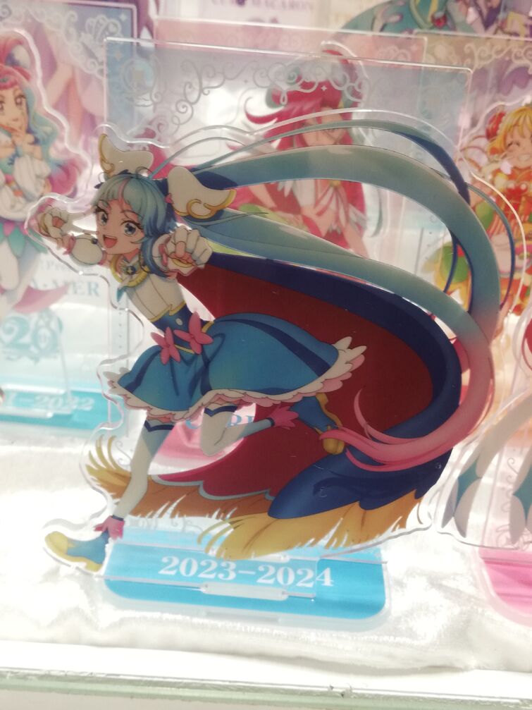 The "Hirogaru Sky! PreCure" team's 20th anniversary acrylic stands is ...