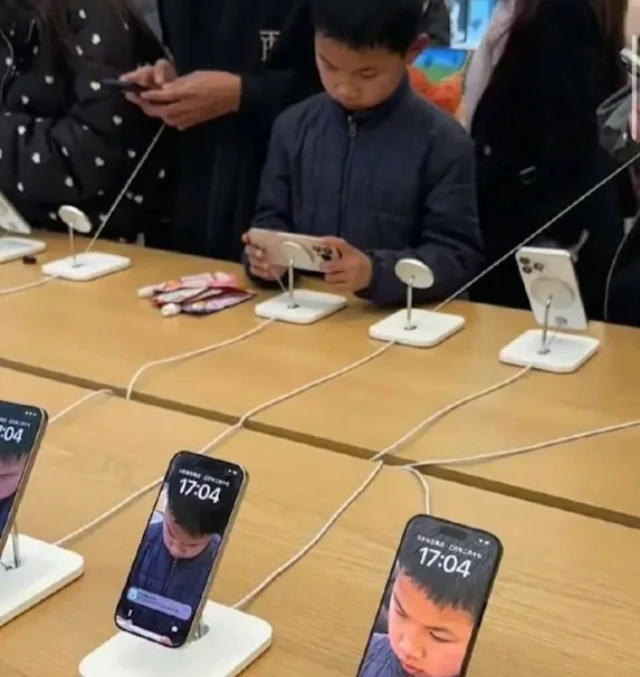 daily meme #233: phone | Fandom