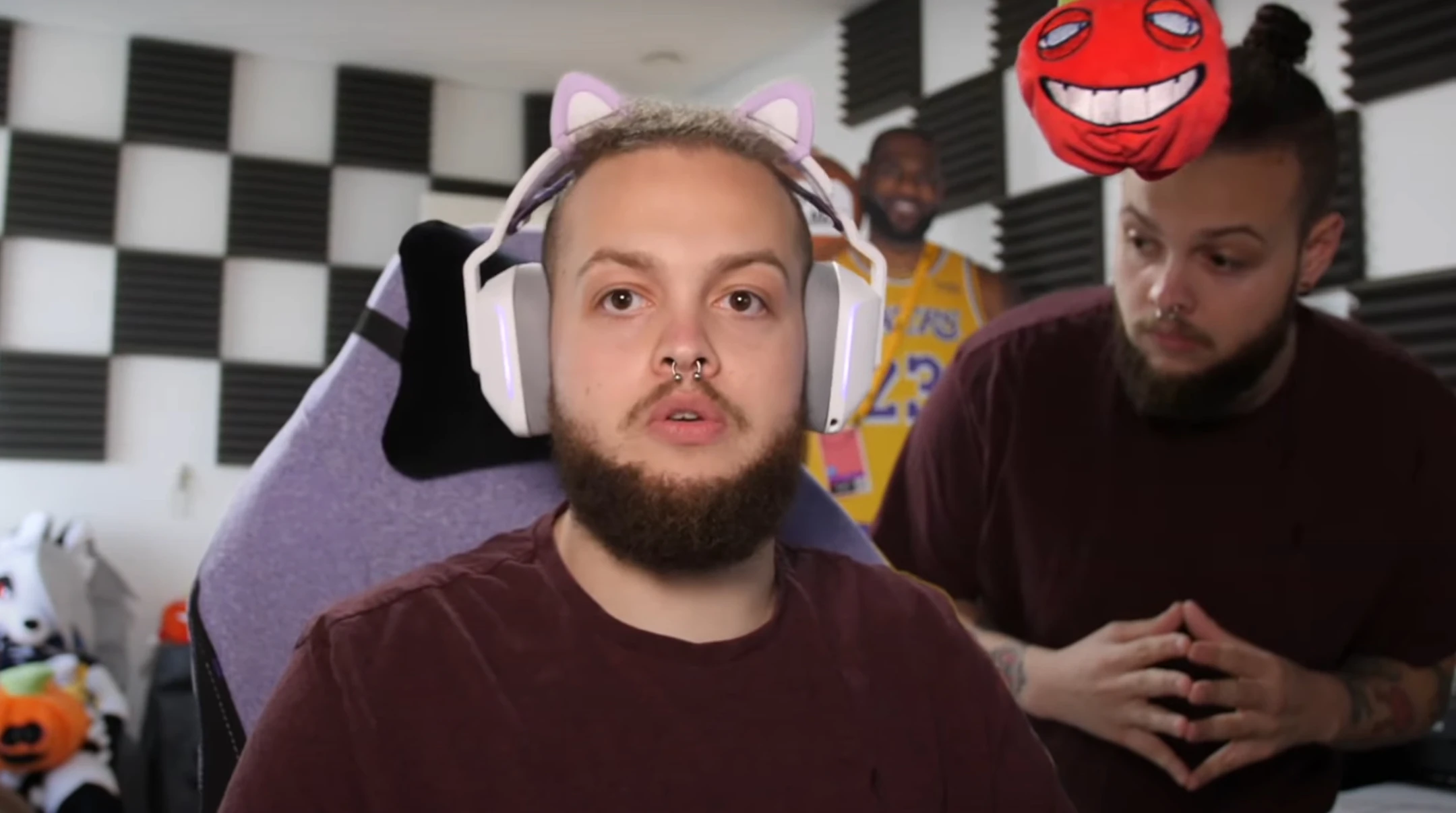 Hello chat I’m new to the wiki | Fandom