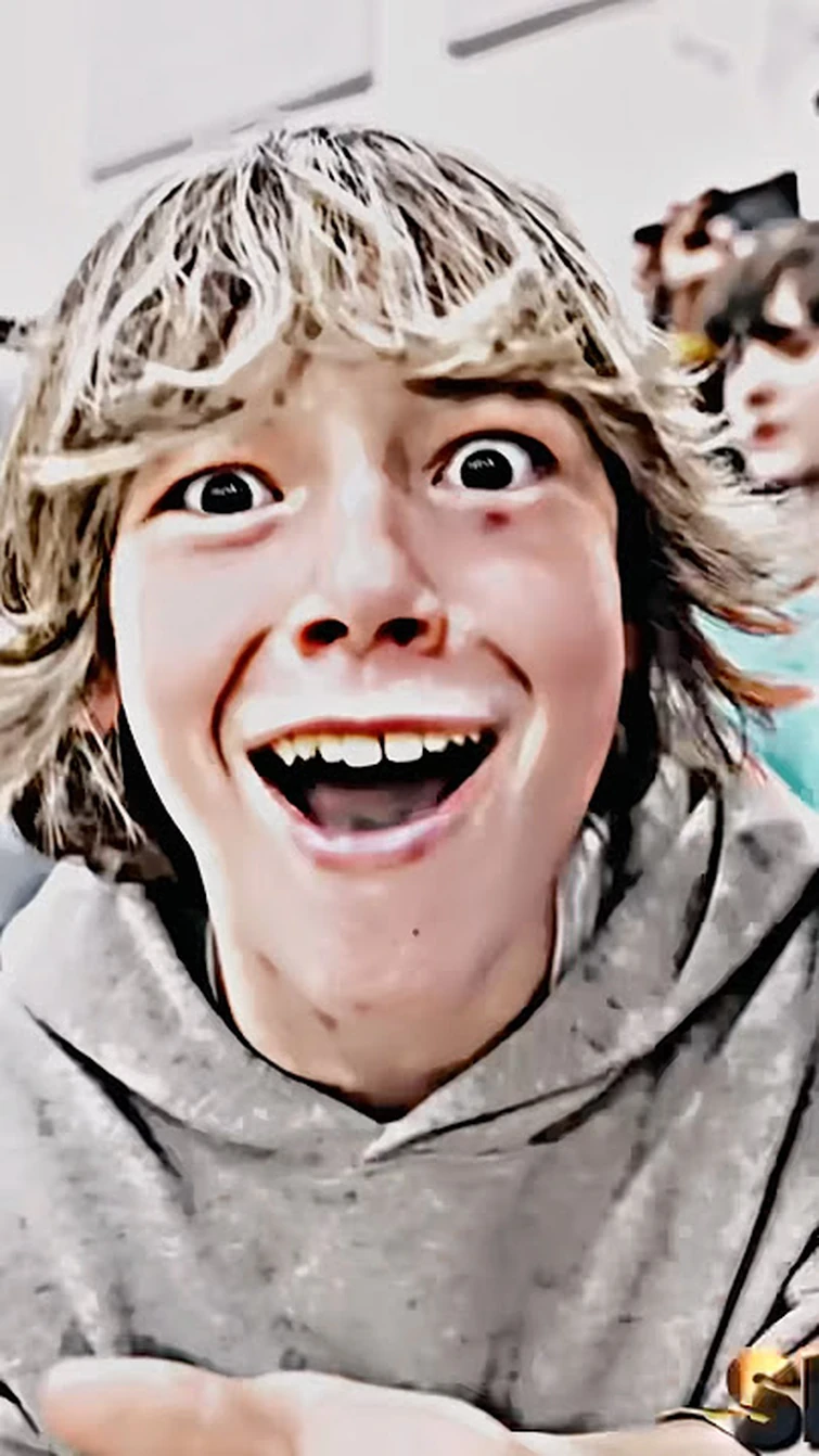 5K post! + a surprise | Fandom