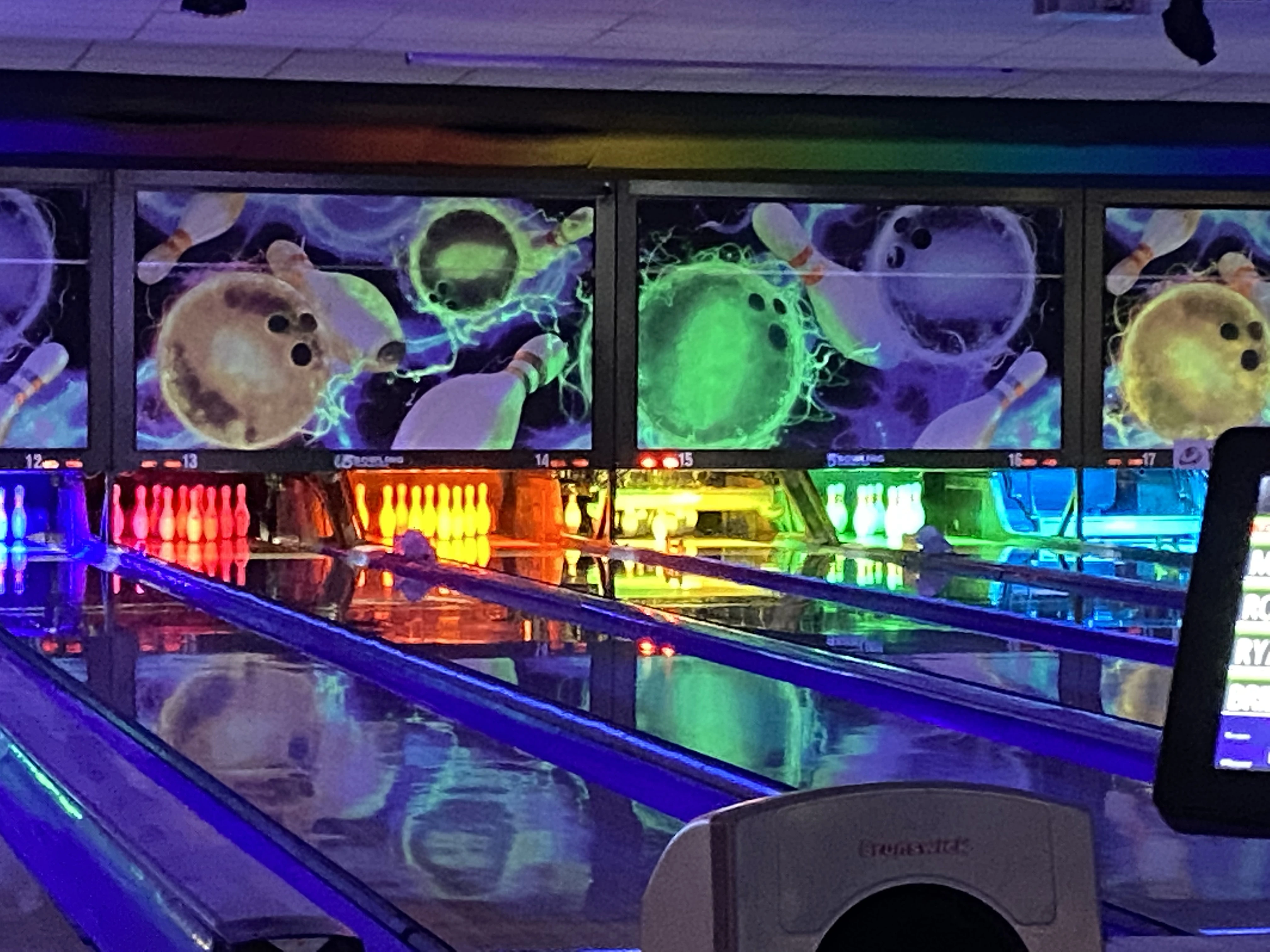 Neon bowling | Fandom