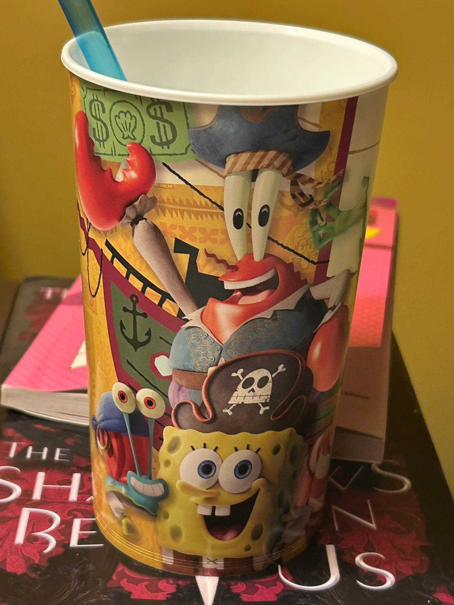 SpongeBob, Gary and Mr. Krabs in a movie drink | Fandom