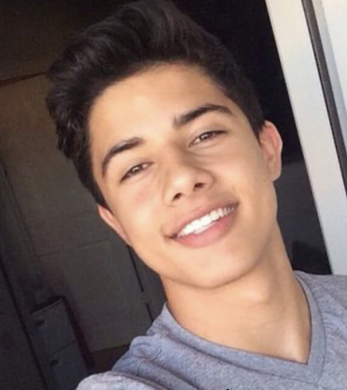 Face reveal (edit by Ephemeral: fake, but hot!) | Fandom